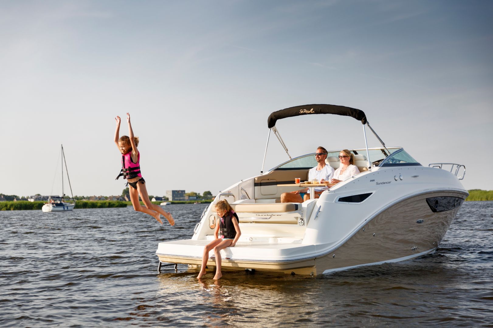 SUNDANCER 265 EURO｜Sea Rayのボート・クルーザー｜アインスAリゾート株式会社