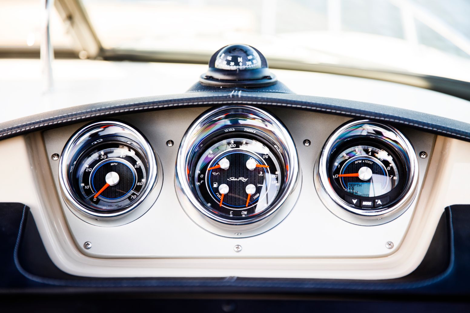 SUNDANCER 265 EURO｜Sea Rayのボート・クルーザー｜アインスAリゾート株式会社